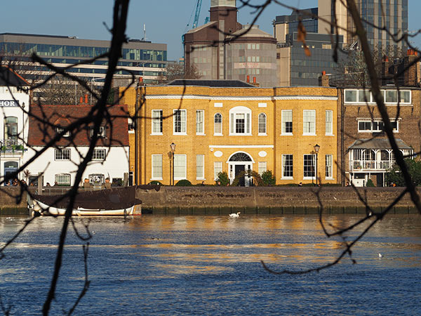 Chiswick Pier circular river walk