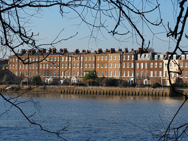 Chiswick Pier circular river walk